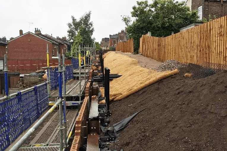 TURNER STREET RETAINING WALL | Leca UK