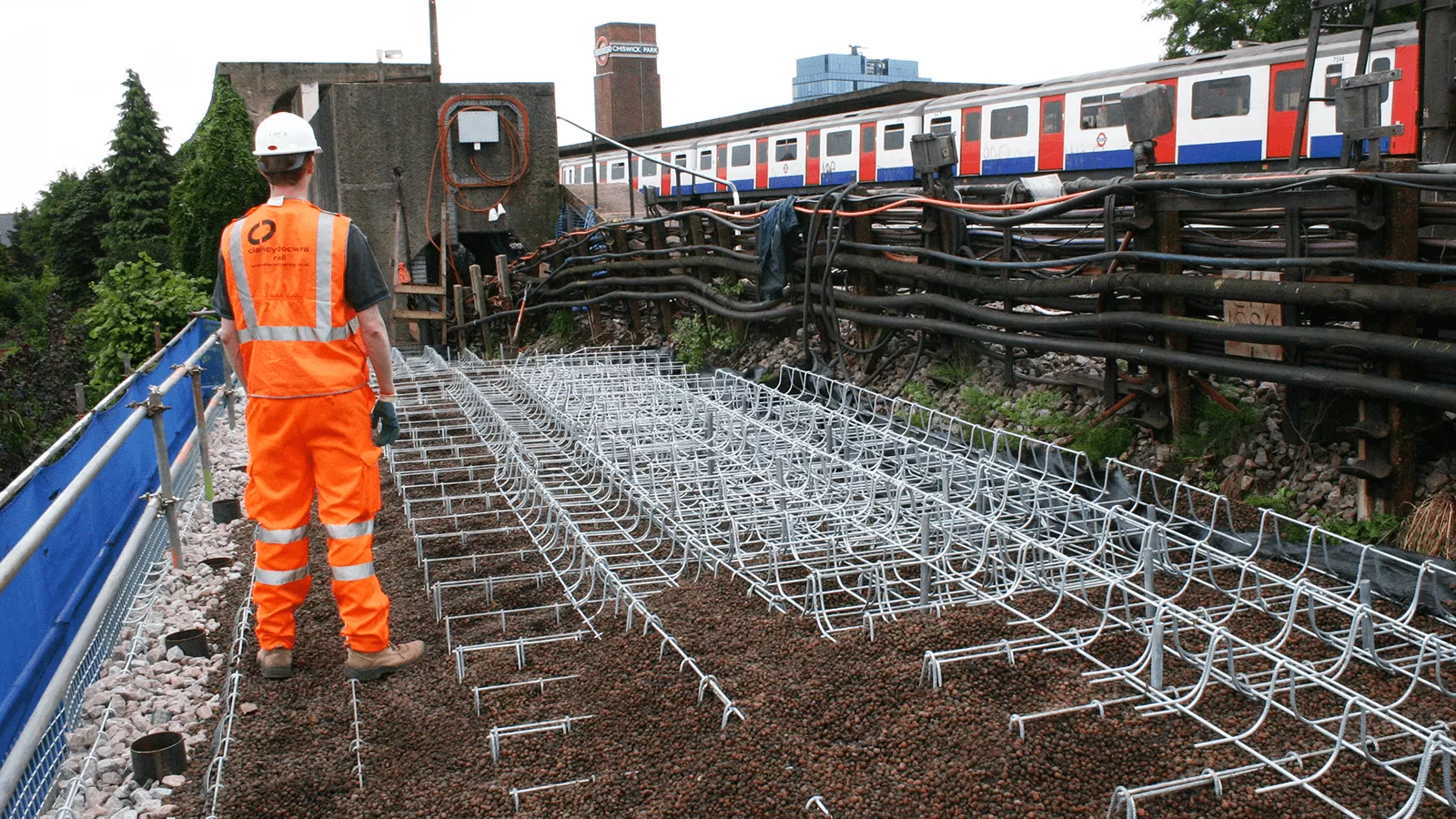 STABILITY FOR THE LONDON RAIL EMBANKMENT | Leca UK