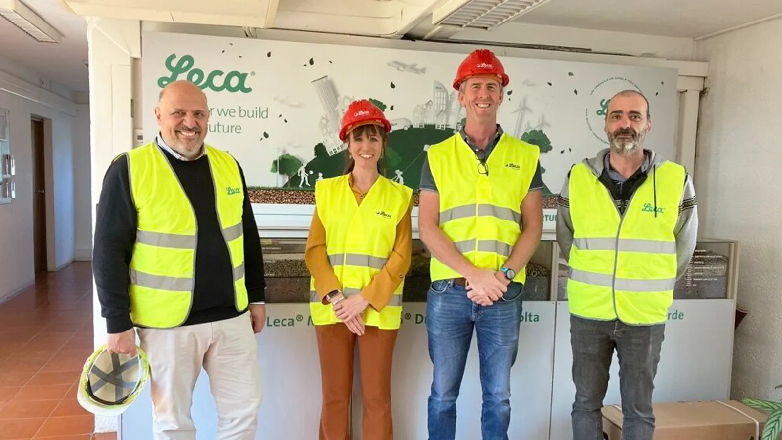 The Leca UK Sales Team Visits Our Kiln in Avelar, Portugal / Leca UK