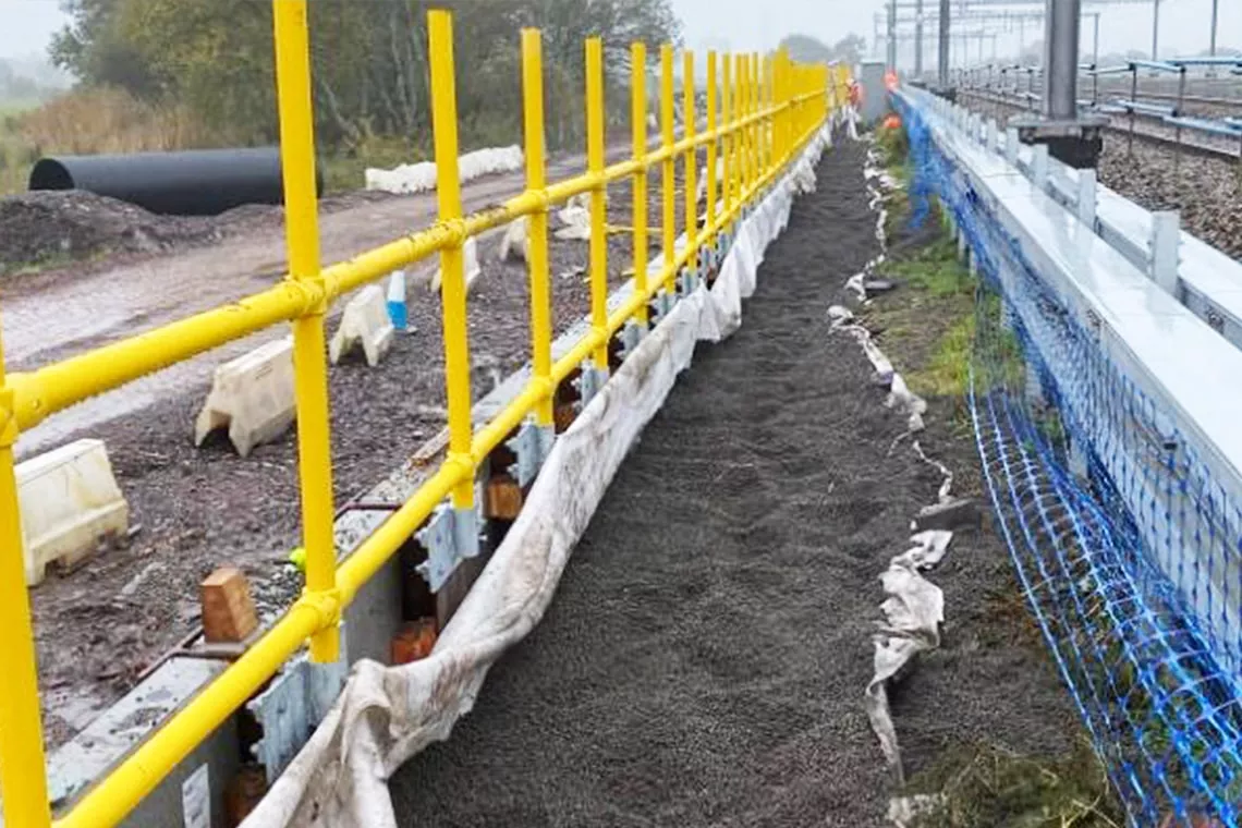 NEW RAILWAY EMBANKMENT WALKWAY -ST BRIDES RAIL STATION | Leca UK